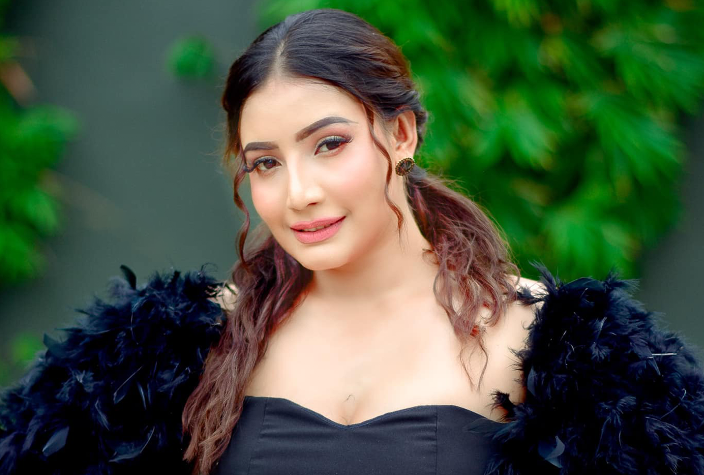 සුරූපී ටීනාගෙන් අලුත් විලාසිතාවක් - Siyatha 24Siyatha 24